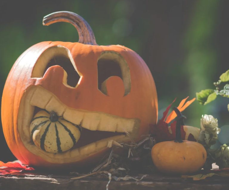 DIY Vintage Jack O' Lanterns for a Charming Halloween Decor