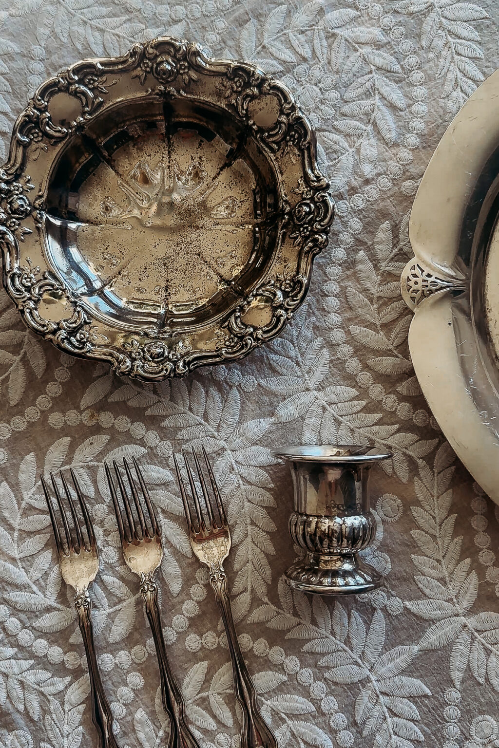 How to Clean Silver: Best Methods for Polishing Your Vintage Finds